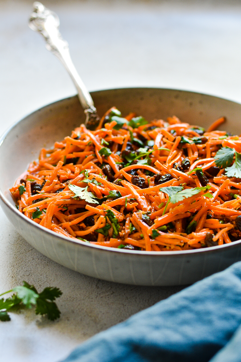 Moroccan Carrot Salad - UncomplicatedChef