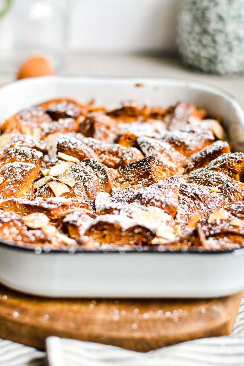 Caramel Croissant Bread Pudding - UncomplicatedChef