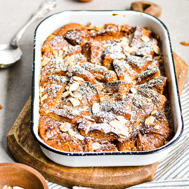 Caramel Croissant Bread Pudding - UncomplicatedChef