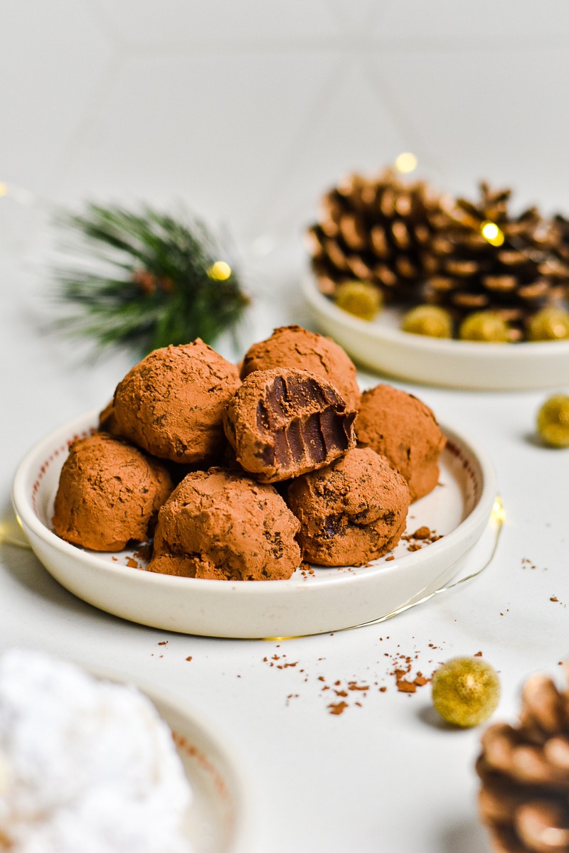 Spicy Boozy Chocolate Truffles - UncomplicatedChef