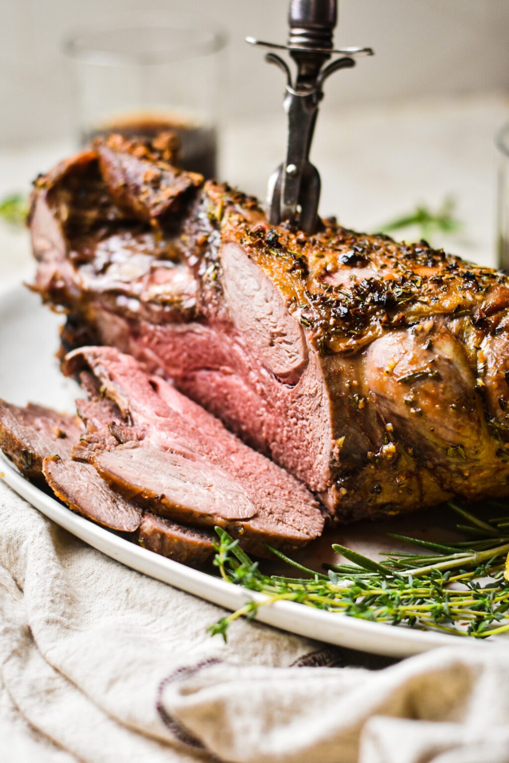 Rosemary Garlic Roasted Lamb - UncomplicatedChef