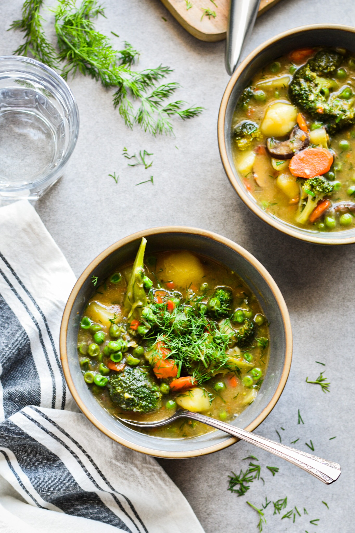 Broccoli and Peas Soup - UncomplicatedChef