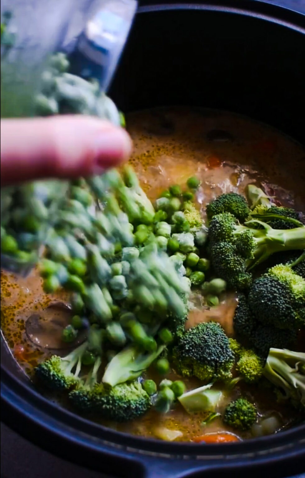 Broccoli and Peas Soup - UncomplicatedChef