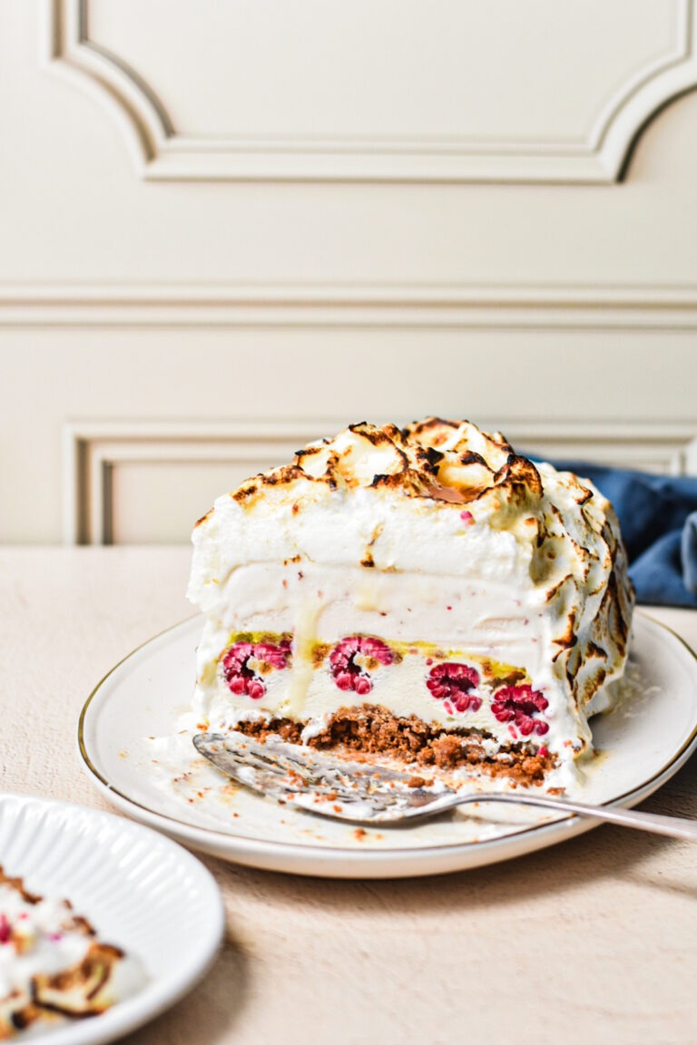 Baked Alaska Cake - UncomplicatedChef